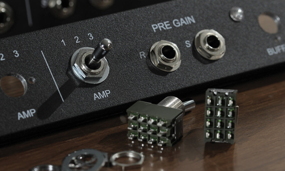 Custom Pedalboard Patchbay | Helweg Design